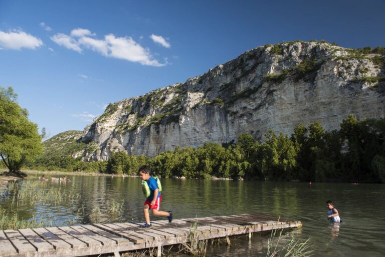 Uvalde County, TX | History, Rivers & Fun Facts